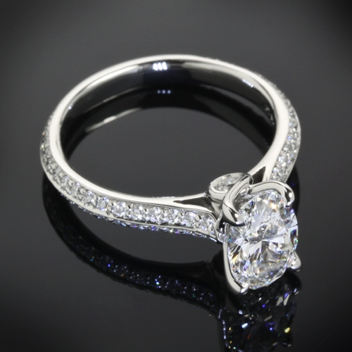 Vatche Custom Platinum Diamond Engagement Ring | 30101
