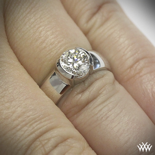 Half-Bezel Heavy Shank Diamond Solitaire | 293