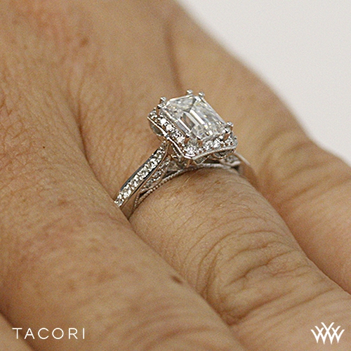 Tacori 2620 EC SM Dantela Crown for Emerald Diamo... | 2612